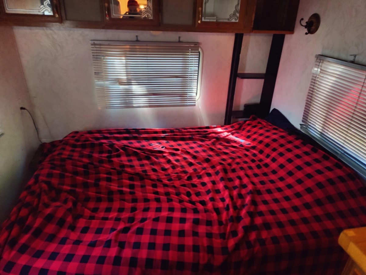 1997 36’ Gulfstream Innsbruck Travel Trailer Site 21 – Campit Outdoor ...